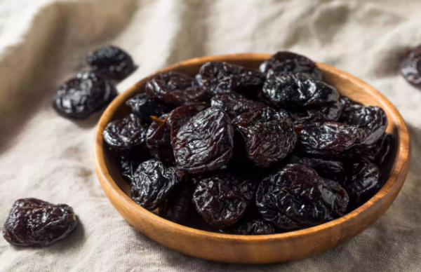 Prune Baby food Recipe: 4 ways to make Prune Puree for Constipation in ...